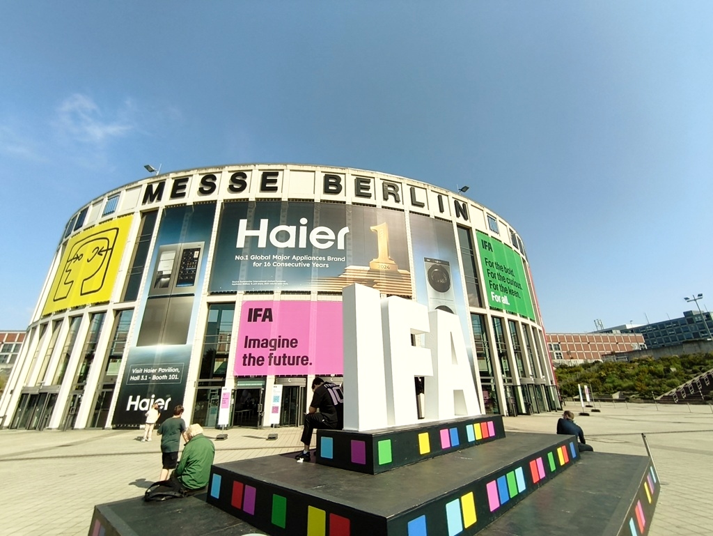 reportnet24.de - Bilanz der IFA 2025 in der Berliner Messe – über 1900 ...