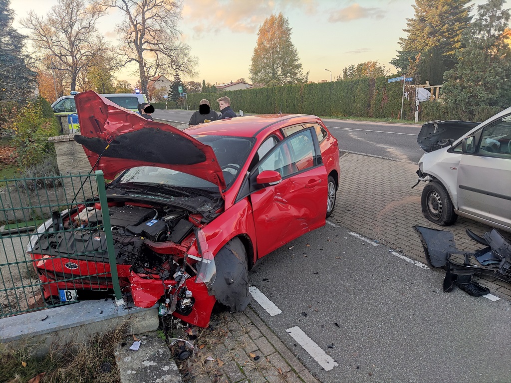 Spannende Unfall B1 Heute Fotos